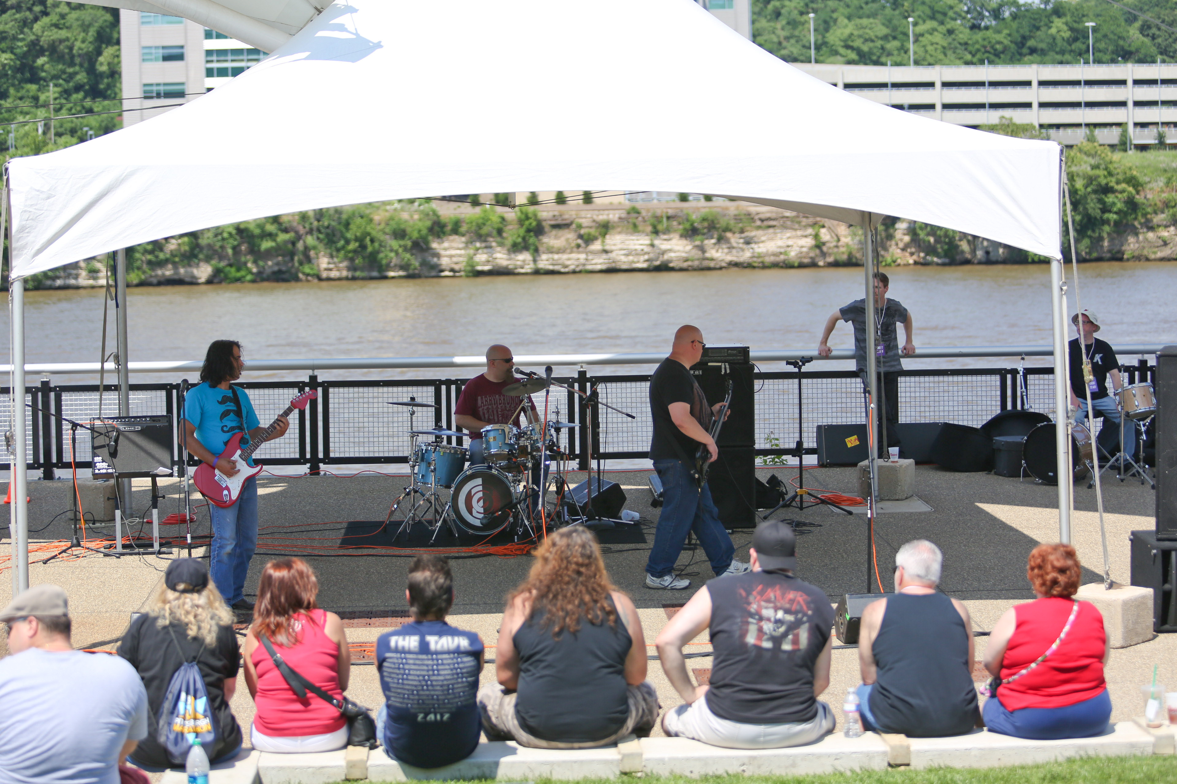 activate-the-riverfront_south-shore-concert - Riverlife