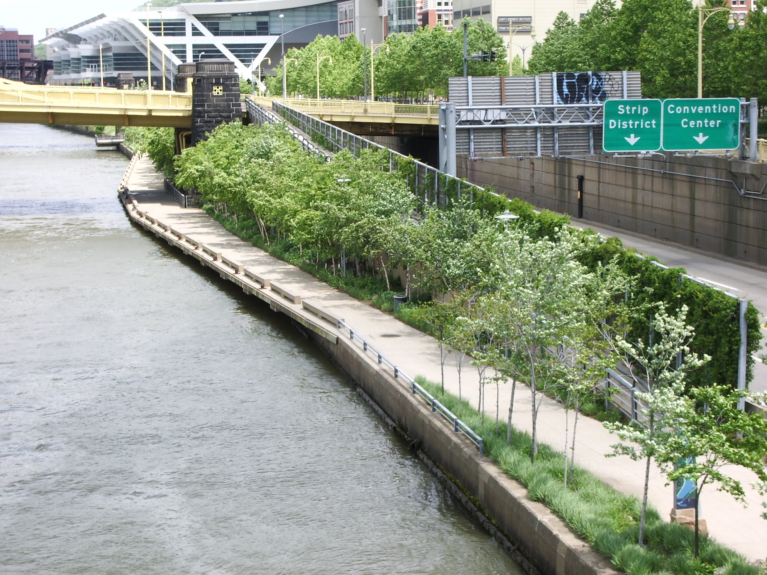 Allegheny Riverfront Park1 - Riverlife